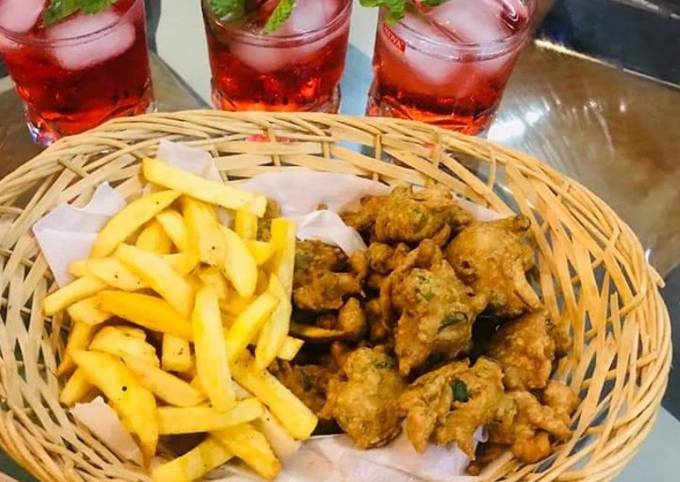 Pyaz pakora Recipe by Zobia Sajjad - Cookpad