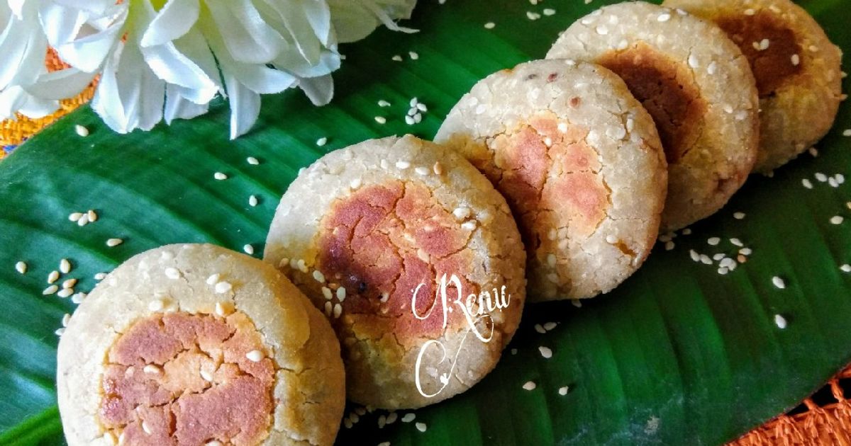 Ghila Til Pitha Recipe by Renu Chandratre - Cookpad