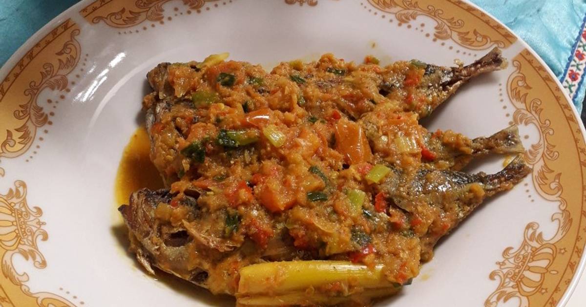 Resep Pesmol Ikan Kembung oleh Mythaaa - Cookpad