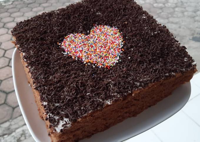 Resep Sponge cake coklat dan buttercream (Oven Tangkring) oleh louiccy ...