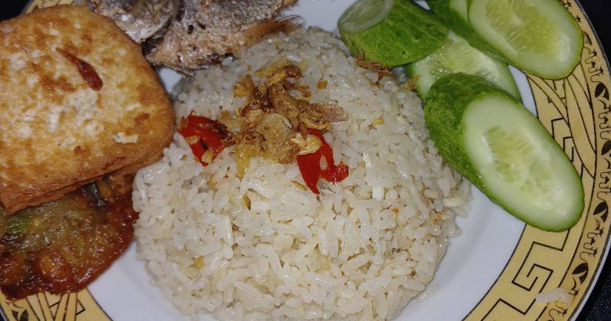 496 resep nasi liwet magicom dengan pelengkap enak dan mudah - Cookpad