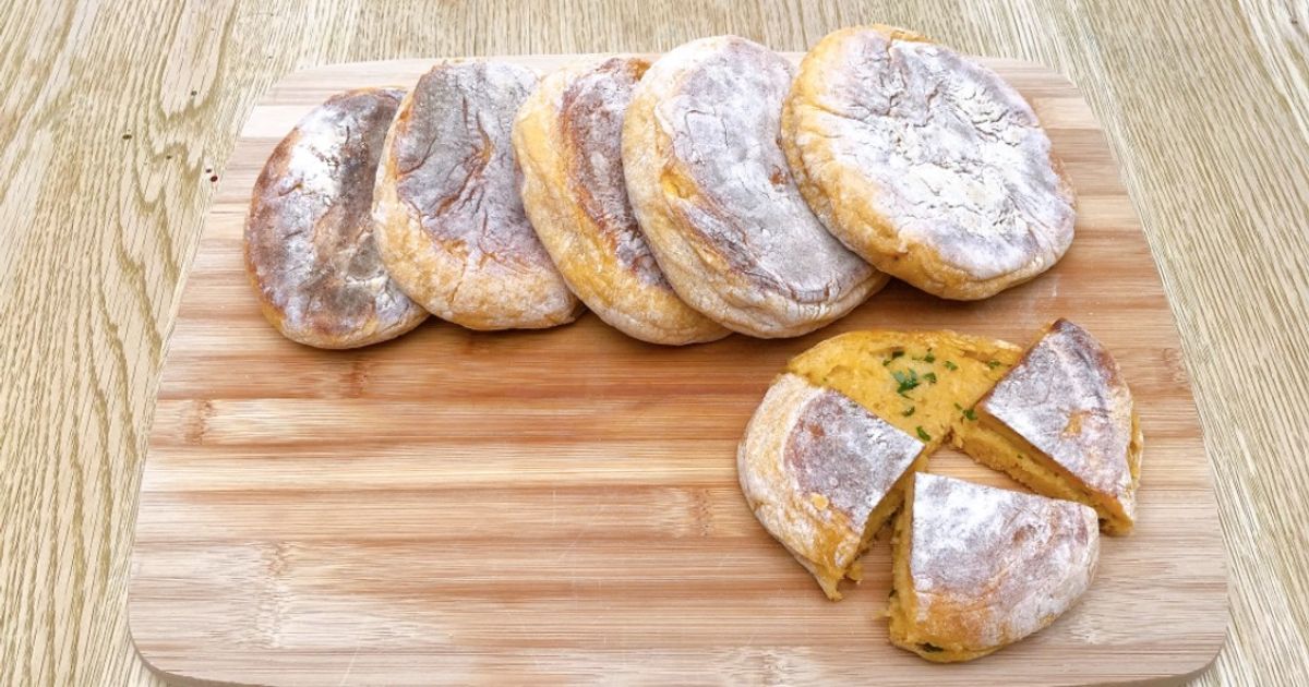 Bolo Do Caco (Madeiran Bread) Recipe by Jennifer Su - Cookpad