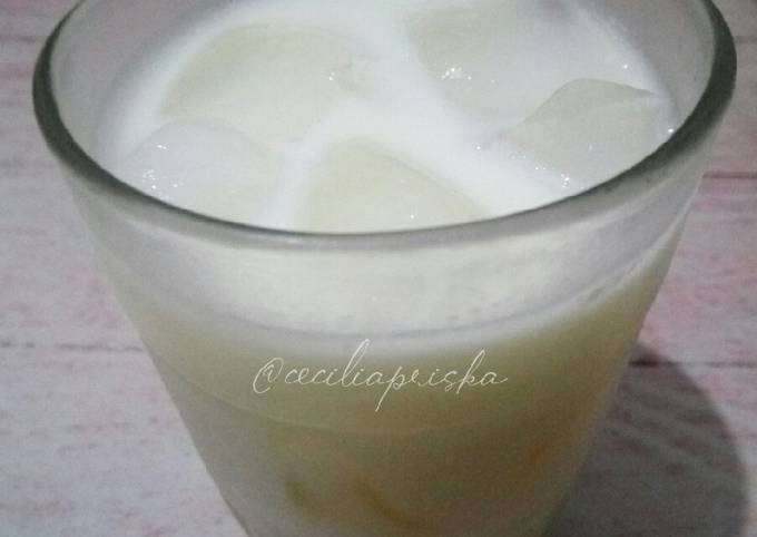 Resep Es Jelly Susu oleh Cecilia Priska - Cookpad