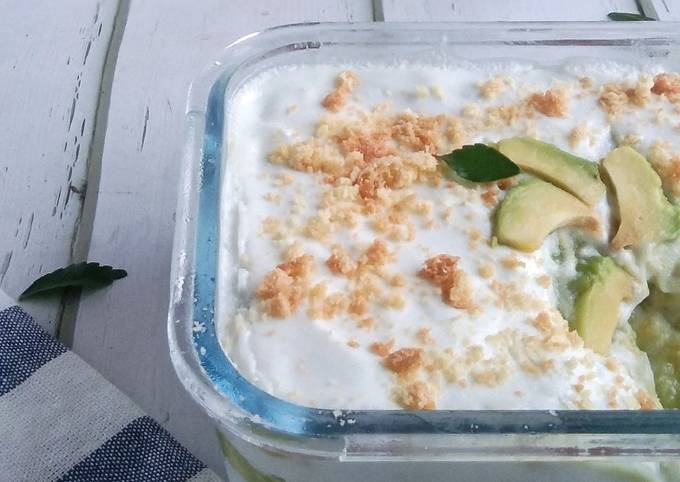 Resep Avocado Float Cake oleh Iyus Sugesti - Cookpad