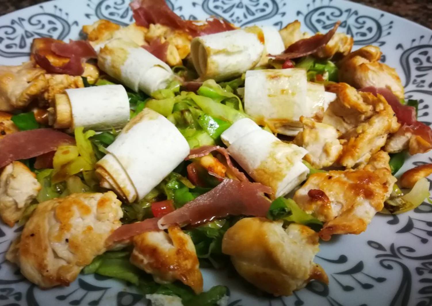 Ensalada de repollo con pollo y jamón Receta de vikibr90 - Cookpad