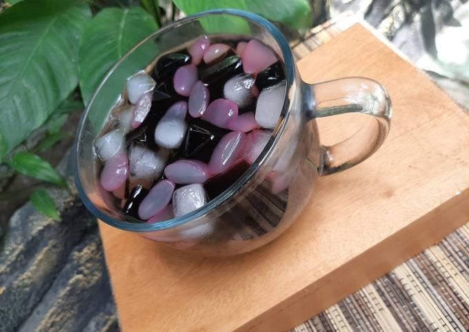 Resep Es Cao Cincau Hitam Kolang Kaling oleh Debora Dwi - Cookpad