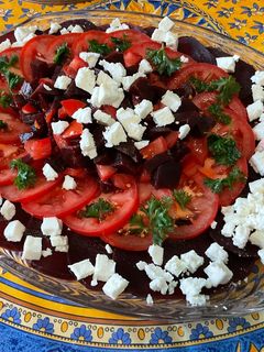 Salade De Betteraves Rouges Au Riz Jaune, Fonds D’artichauts Et Ricotta ...
