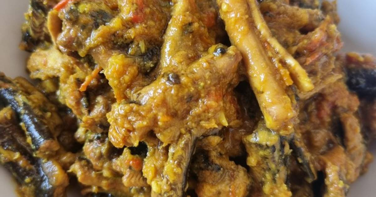 Resep Belut bumbu kuning oleh retno purwa - Cookpad