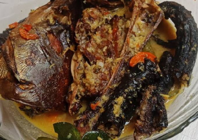 Resep Mangut ikan kepala manyung & belut asap Semarang oleh widyarp ...