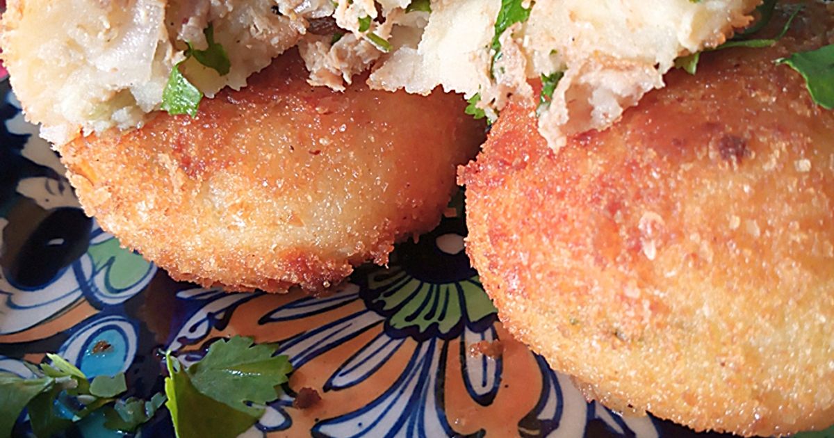 Egg Aloo Chap Recipe by Marium Wasim - Cookpad