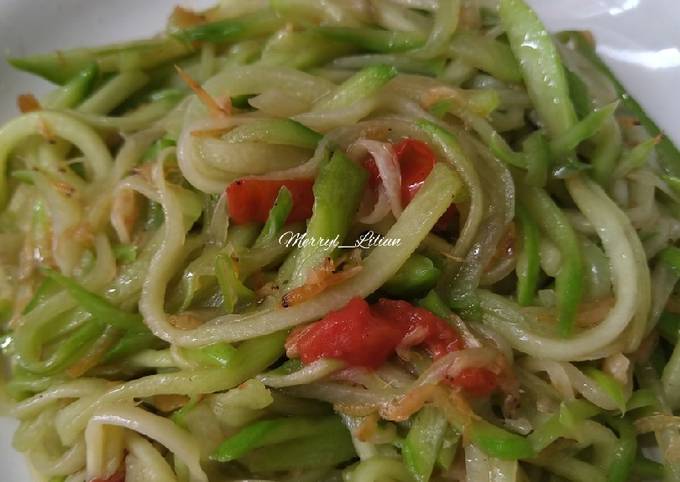 Resep Oseng labu Siam dan ebi oleh Merryl Lilian - Cookpad