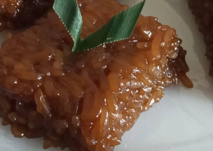 Resep Wajik ketan gula merah oleh Ie - Cookpad
