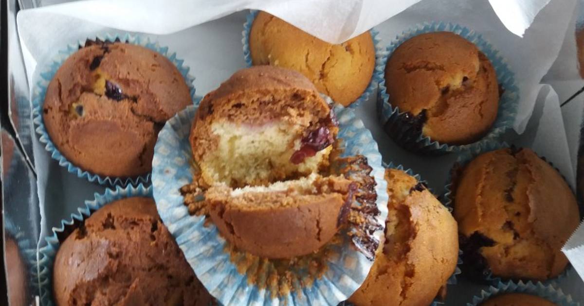 Δίχρωμα μάφινς με μύρτιλλα και βατόμουρα συνταγή από τον/την manewcook ...