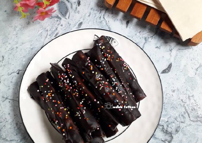 Resep Pangsit goreng salut coklat oleh Mama fathan - Cookpad