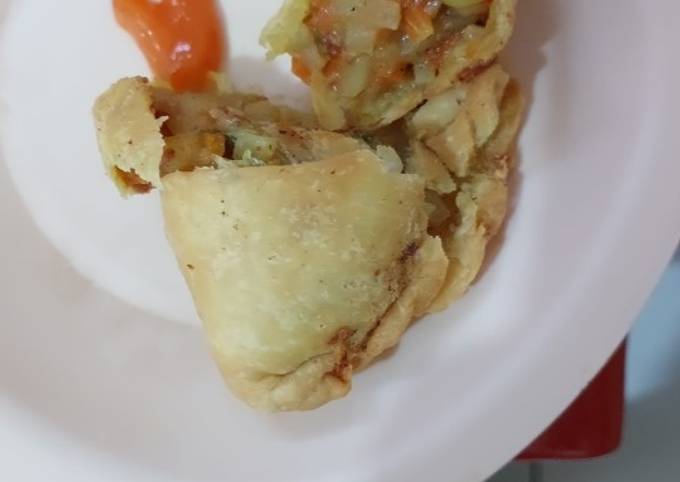 Resep Curry puff aka pastel kari oleh Yayuk Yayuk - Cookpad