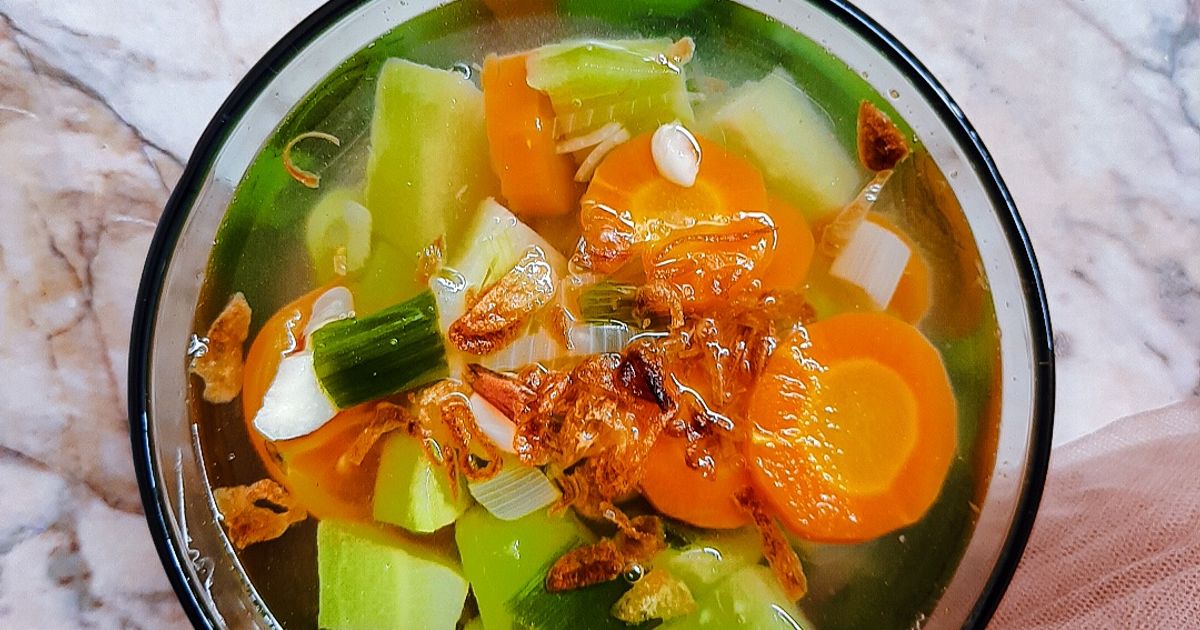 Resep Sup Bening Labu Siam Dan Wortel oleh Koki Bayi 🍭 - Cookpad
