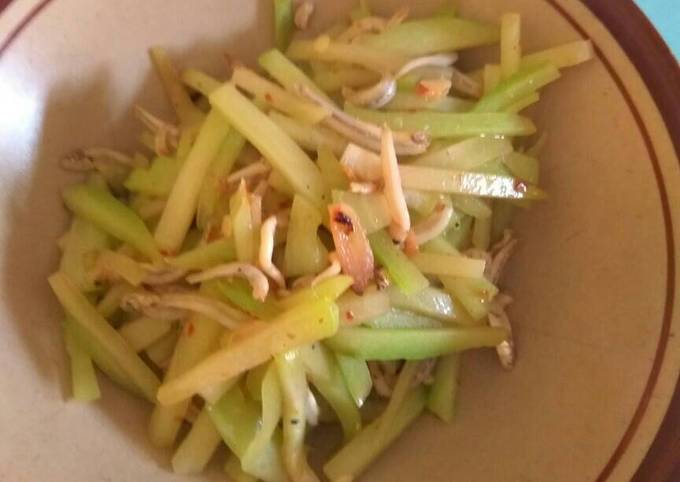 Resep Oseng labu siem teri oleh chichiputri - Cookpad