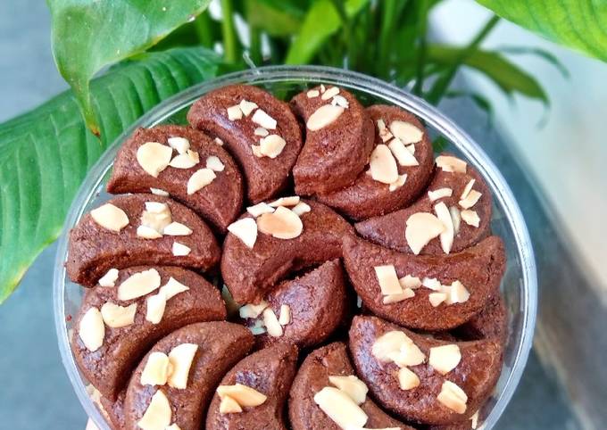 Resep Choco almond oleh Pawon'Ry - Cookpad