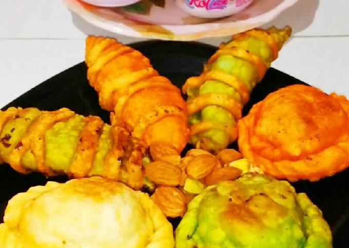 Khajurgur gujiya Recipe by Bibhasini Patra - Cookpad