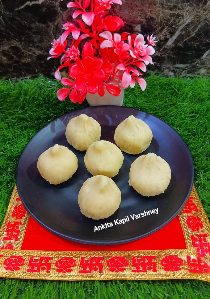Khoya Modak Recipe by Ankita Kapil Varshney - Cookpad