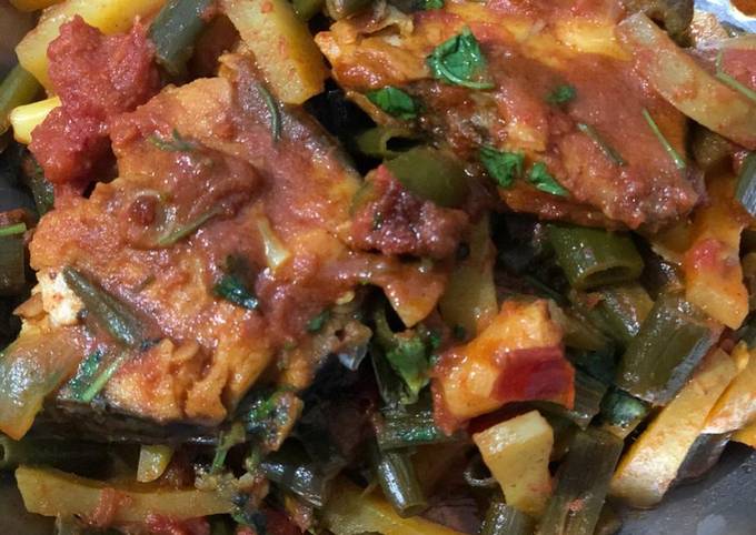 Yubraj Gupta বানিয়েছেন রুই মাছের বাটি চচ্চড়ি(Ruhi Macher Bati ...