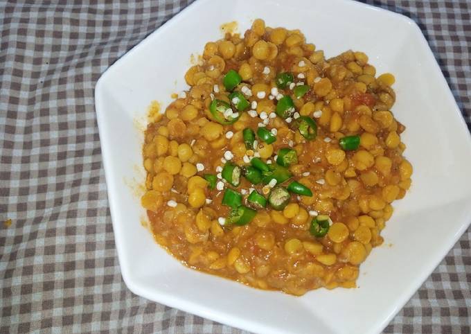 Dhaba Style Chana Daal Recipe by Surhaan Tahir Wafai - Cookpad