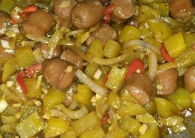 Resep Tumis Sosis Kentang oleh Kiky - Cookpad