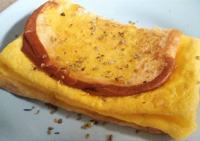 Resep Roti Isi Telur/One Pan Toast oleh Tika Rawuri - Cookpad