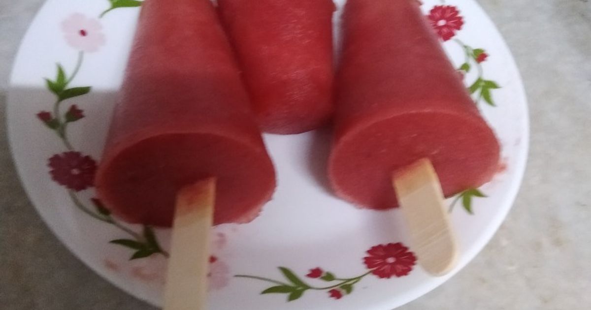 Red Fruity Juicy Popsicles Recipe by Bina Anjaria - Cookpad