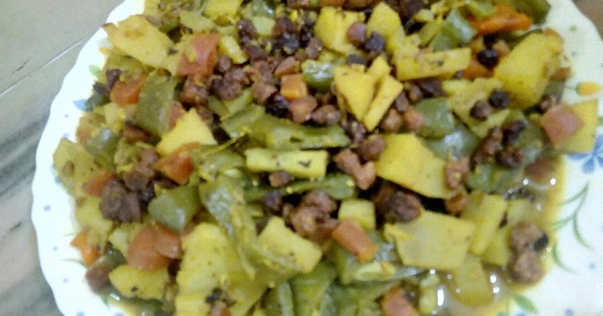 Sim Aloo Sabjhi Recipe by Jayashree Mallick - Cookpad