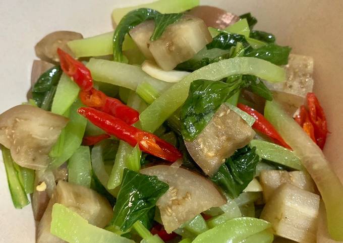 Resep Sayur campur tumis simple oleh Christine Dwi - Cookpad