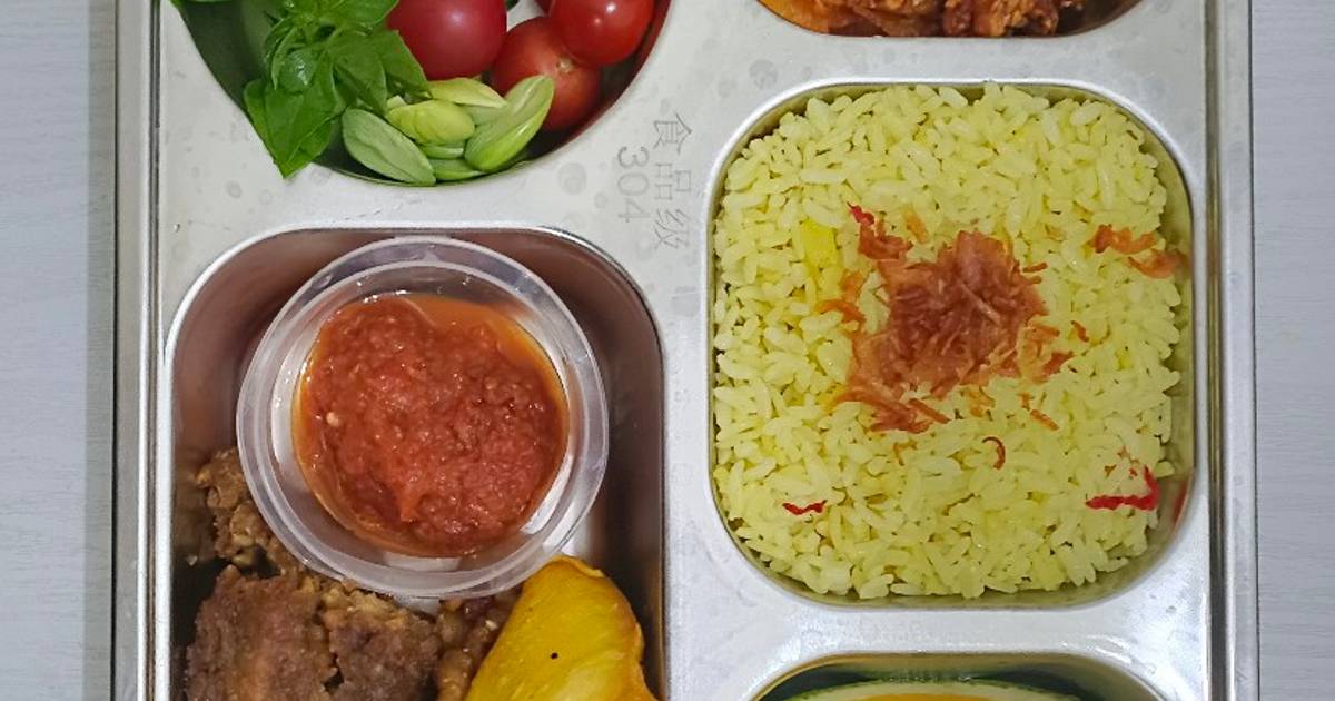 Resep Bekal Paksu #9 | Nasi Kuning Lalapan Ayam sambal Tomat oleh Intan ...