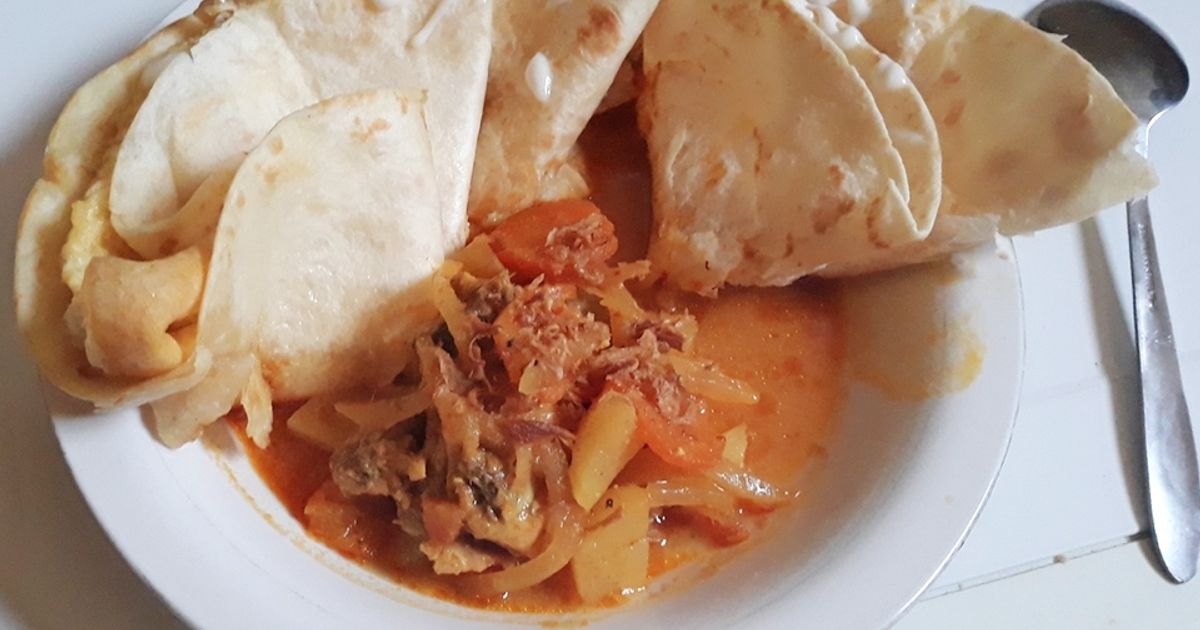 Resep Kari Ayam Dengan Roti Tortilla oleh lusi utami - Cookpad