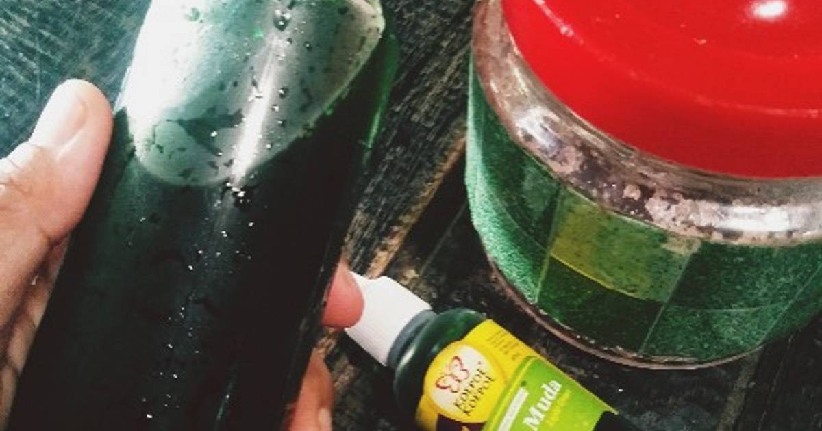 Resep Sirup pandan homemade oleh Umi rama - Cookpad