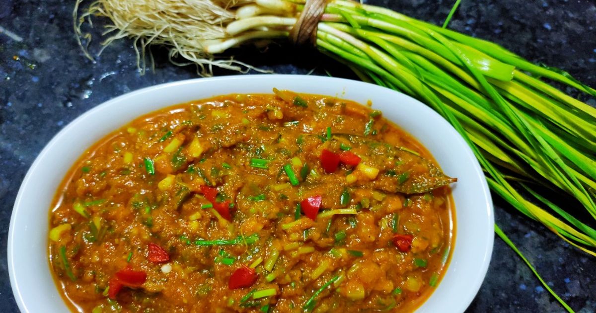 Green Garlic Sabzi Recipe by Priyangi Pujara - Cookpad