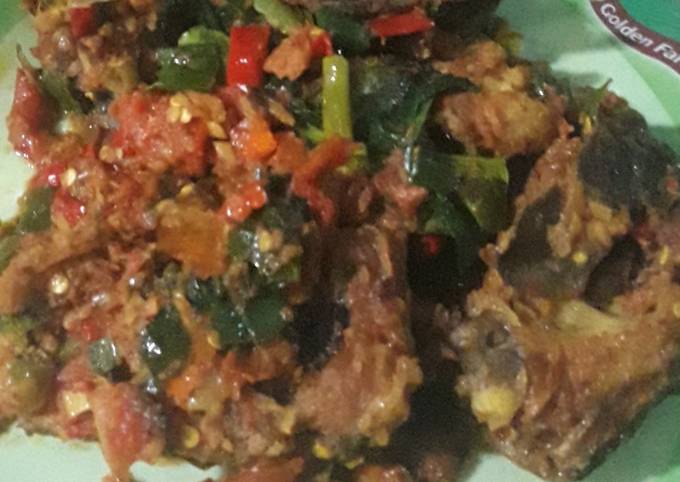 Resep Lele Masak Rica oleh Mumut Moment - Cookpad