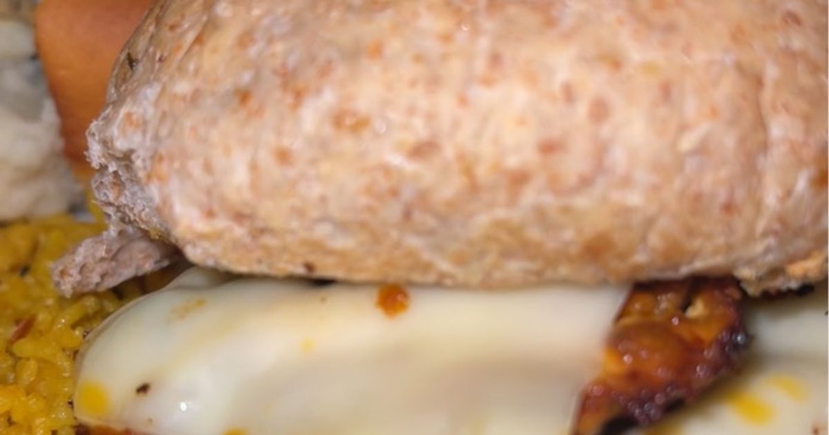 Nandos Burger Recipe by Cooking with Mariam - Cookpad