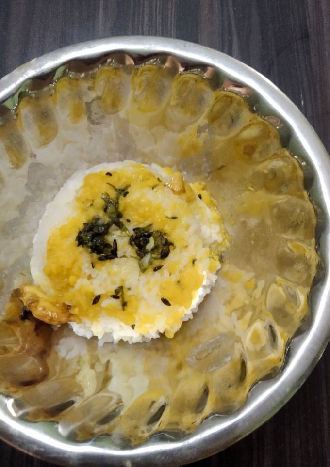 वरण-भात रेसिपी (Varan Bhat Recipe In Marathi) रेसिपी Padma Dixit द्वारे ...