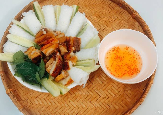 Bánh Hỏi Heo Quay Ăn Ngay Để Cảm Nhận Hương Vị Độc Đáo