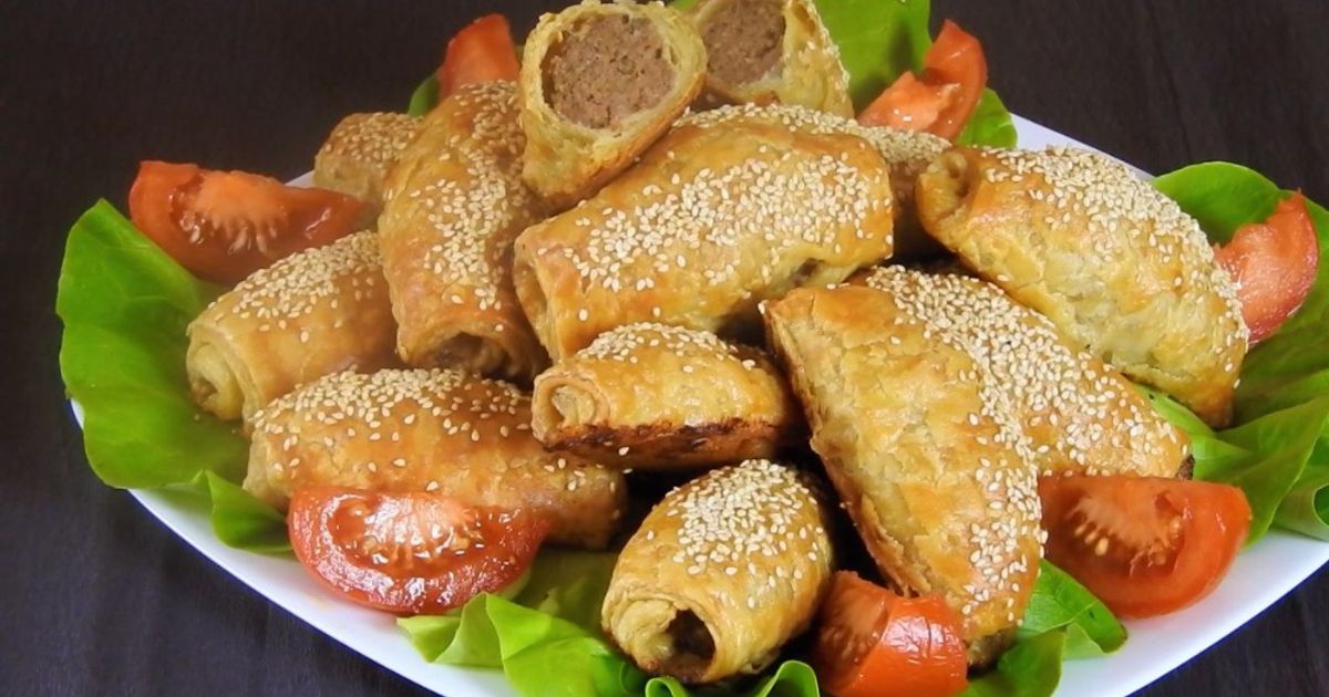 Mini Cheesy Meatball Pies Wrapped In Puff Pastry Recipe by Aphrodite ...
