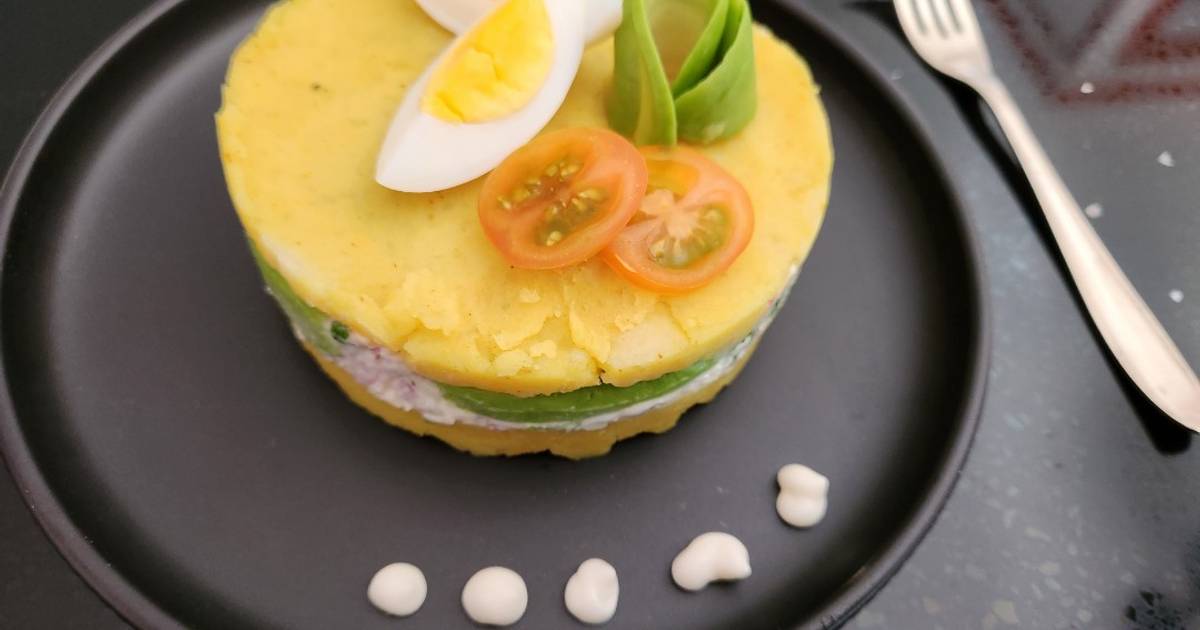 Causa Limeña al curry Receta de Marisol Melgarejo - Cookpad