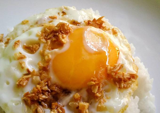 Resep Telur Ceplok Bawang Putih oleh Juwita permata sari - Cookpad