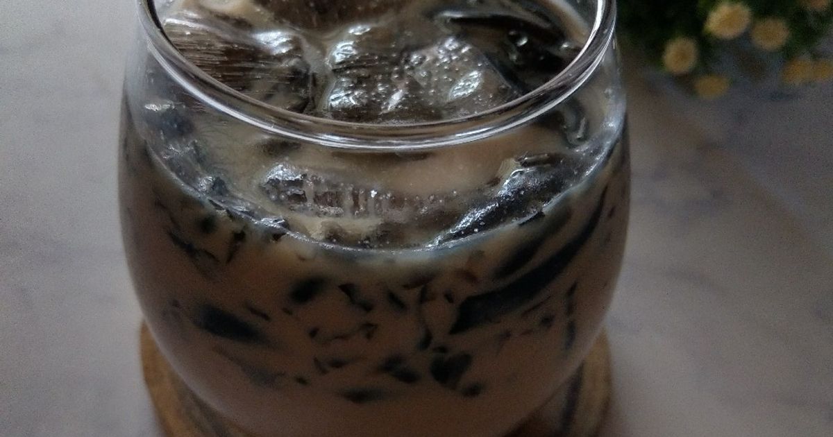 Resep Es Cappucino Cincau oleh Dapurr Emma - Cookpad