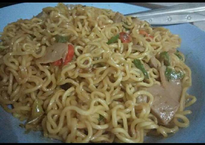 Resep Mie ala ala bapak oleh Refeed Kitchen - Cookpad