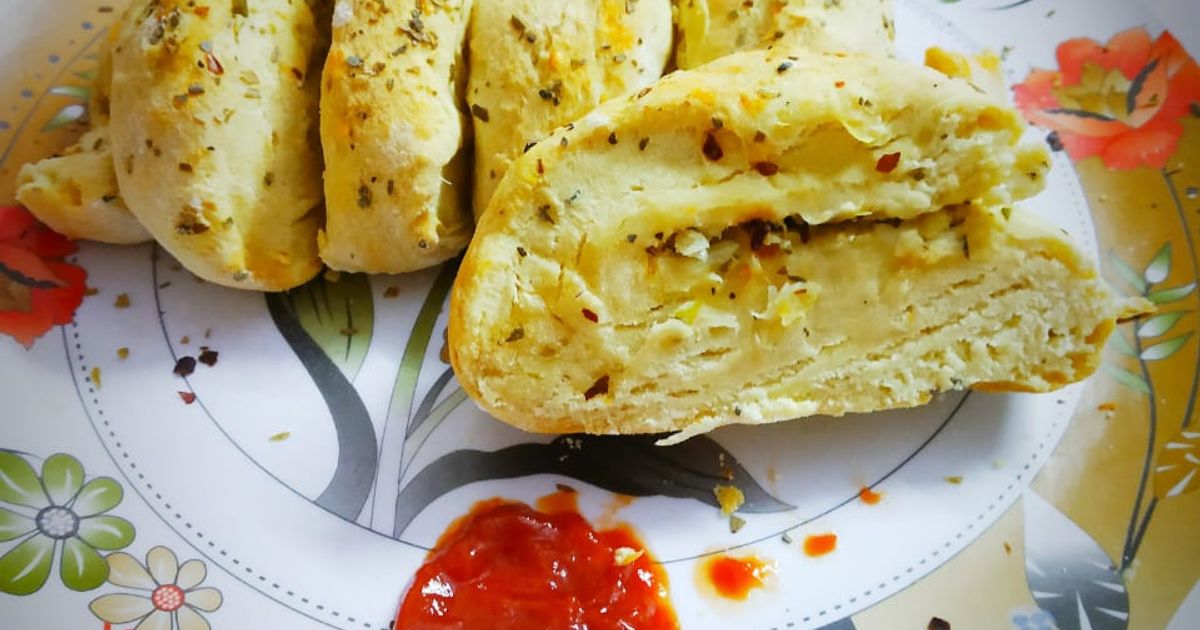 Oregano Flavoured Garlic Bread Recipe by Swagatika Pati - Cookpad