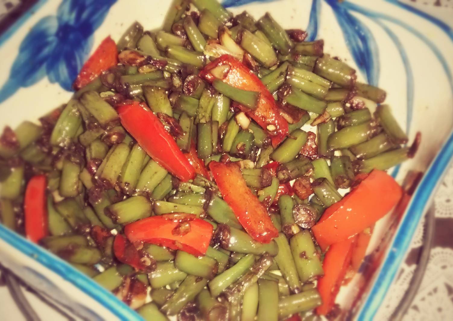 Chinese Beans-Garlic Stir Fry Recipe by Antara S - Cookpad