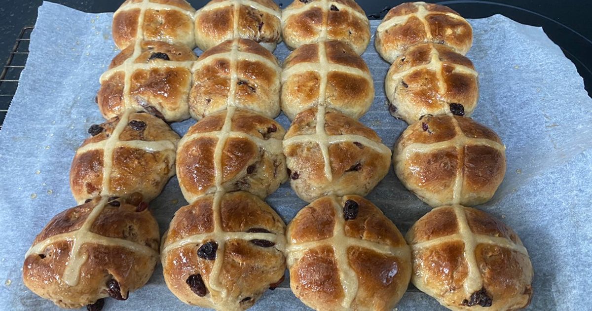 Moist Hot Cross Buns Yummy Recipe By Farang31