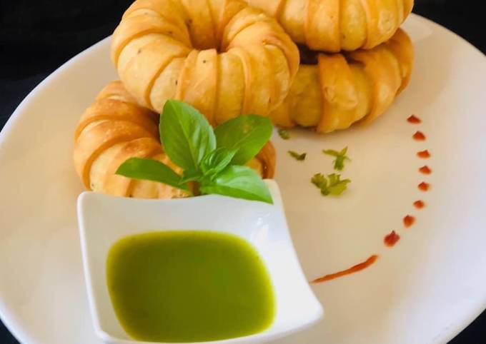 Whosayna’s Spicy Ring Punjabi Samosas Recipe by Husseina Nazir - Cookpad