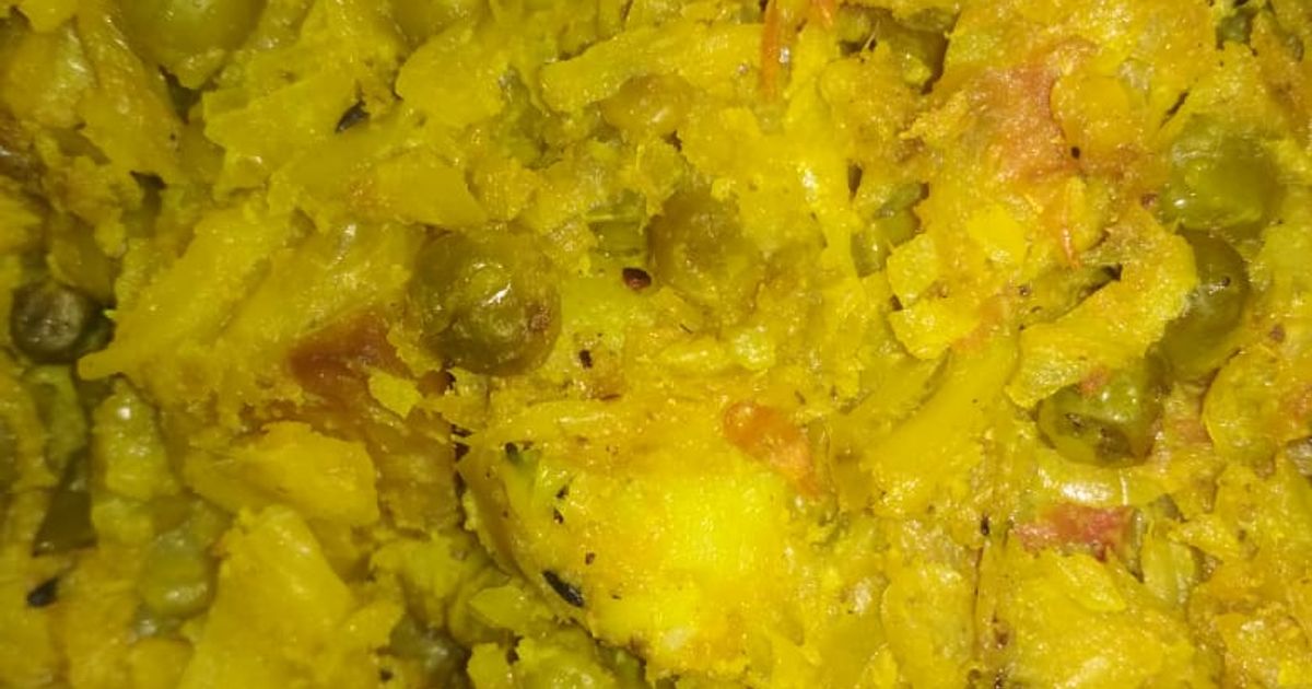 Cabbage And Potatoes Stir Fry Recipe by Poonam ranga - Cookpad