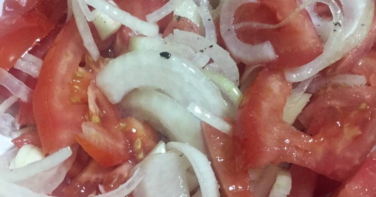 Ensalada de tomate y cebolla Receta de Hernan Diego Martin- Cookpad